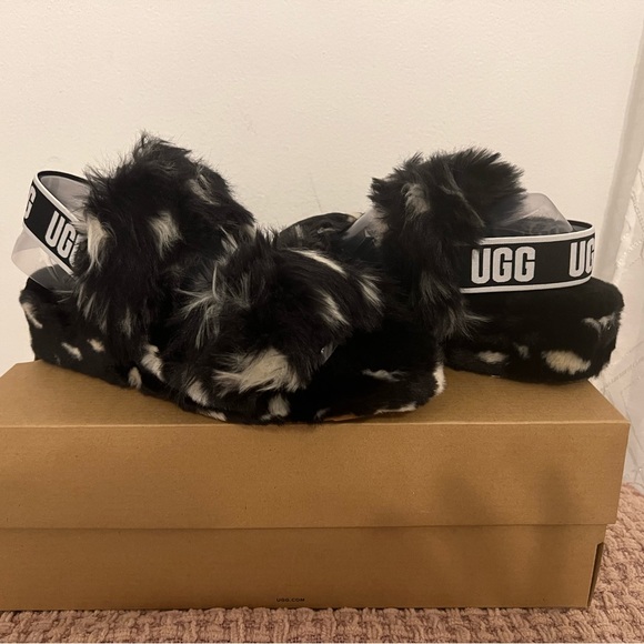 UGG | Shoes | Brand New Ugg Sliders | Poshmark